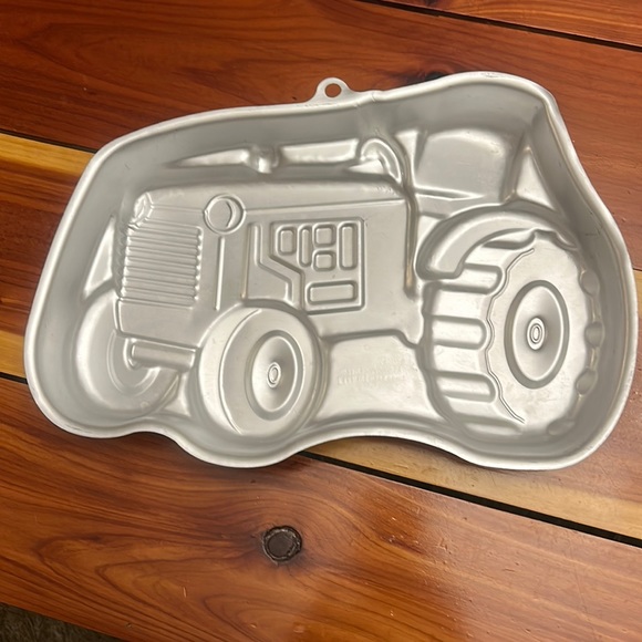 Wilton | Dining | Vintage Tractor Cake Pan | Poshmark